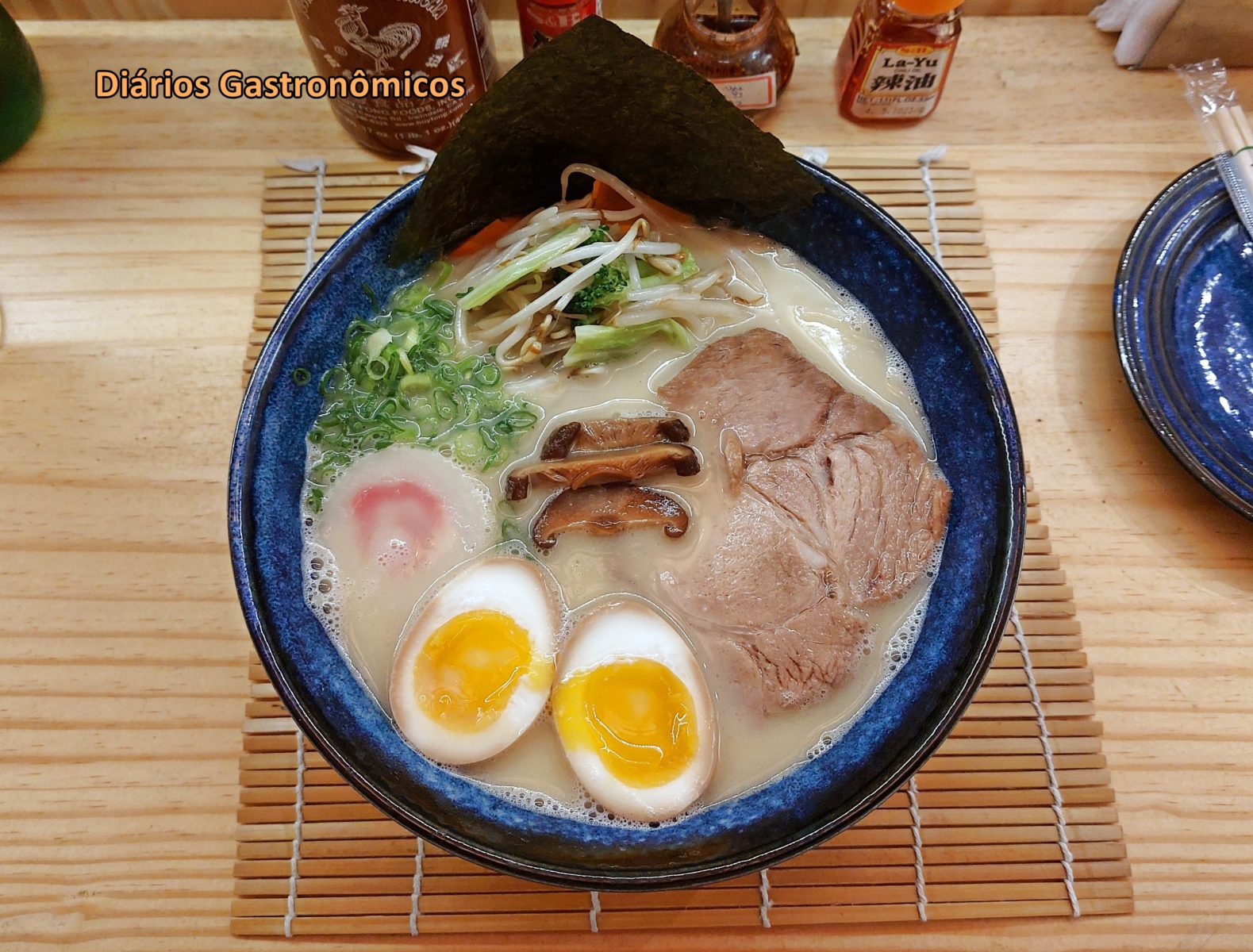 Tonkotsu do Naruto Ramen | casa de massas